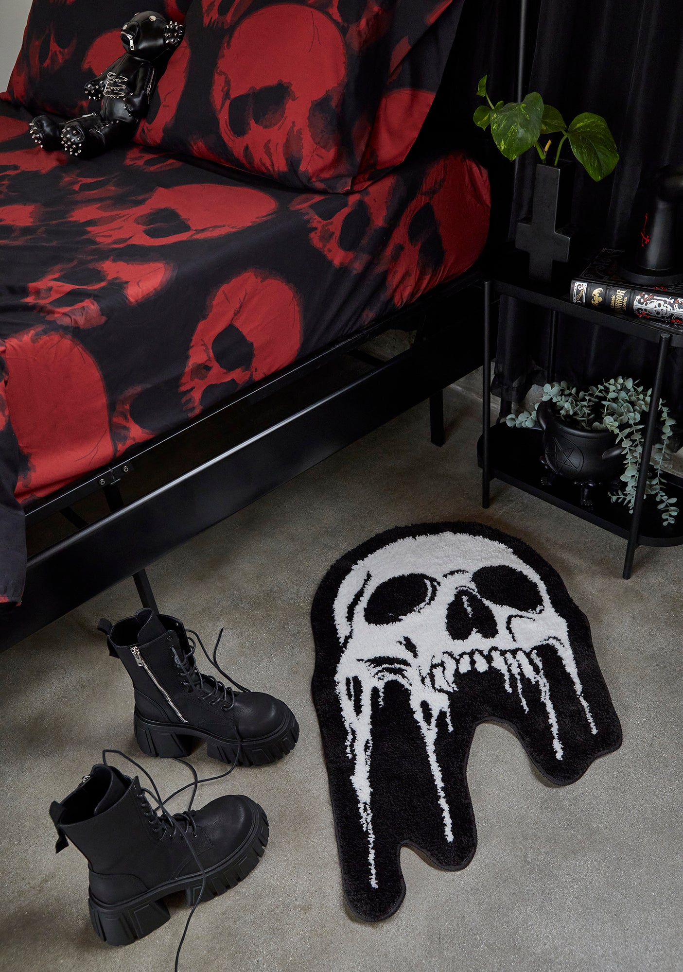 Dolls Home Dripping Skull Doormat - Black/White – Dolls Kill