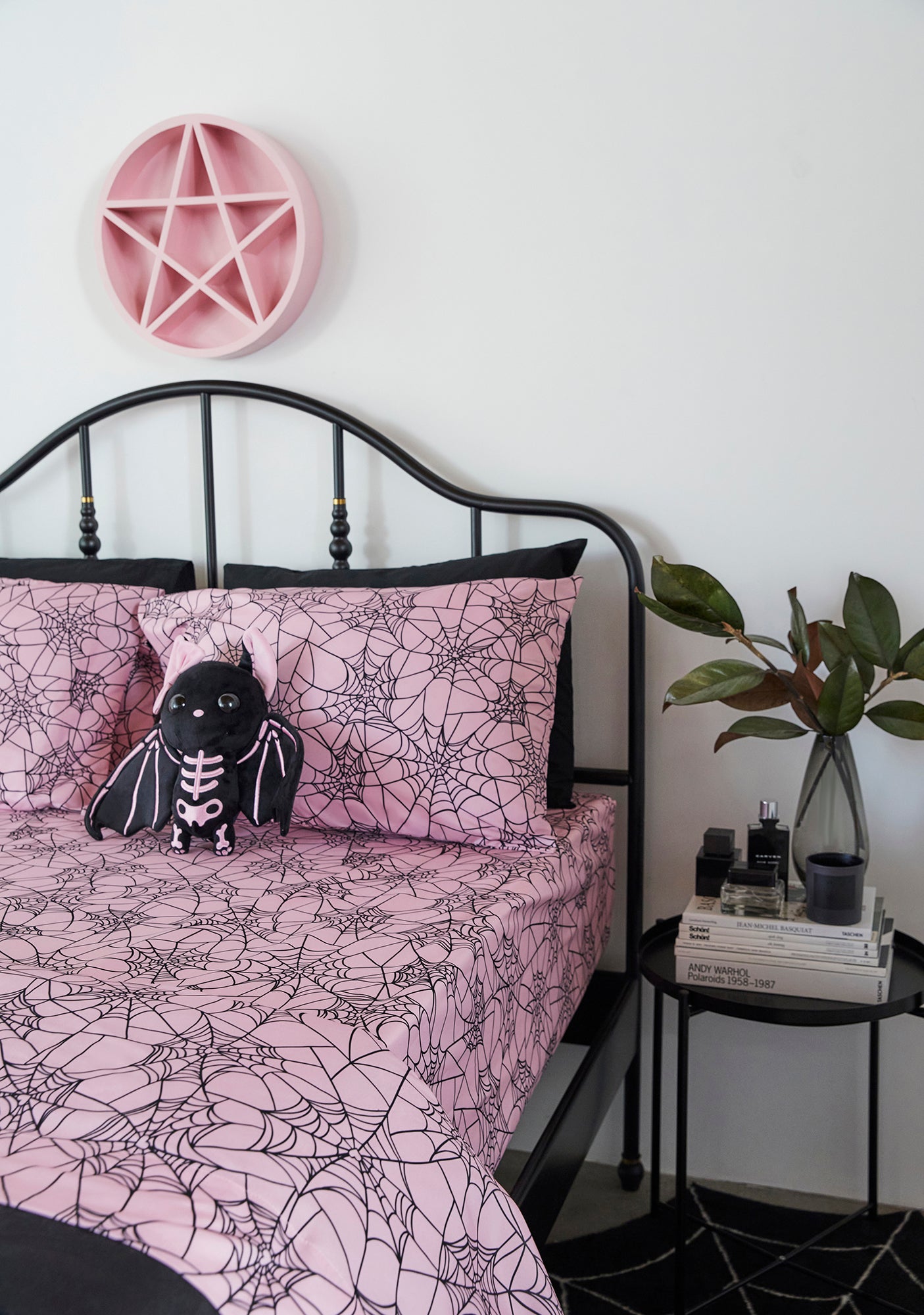 spider web bed frame