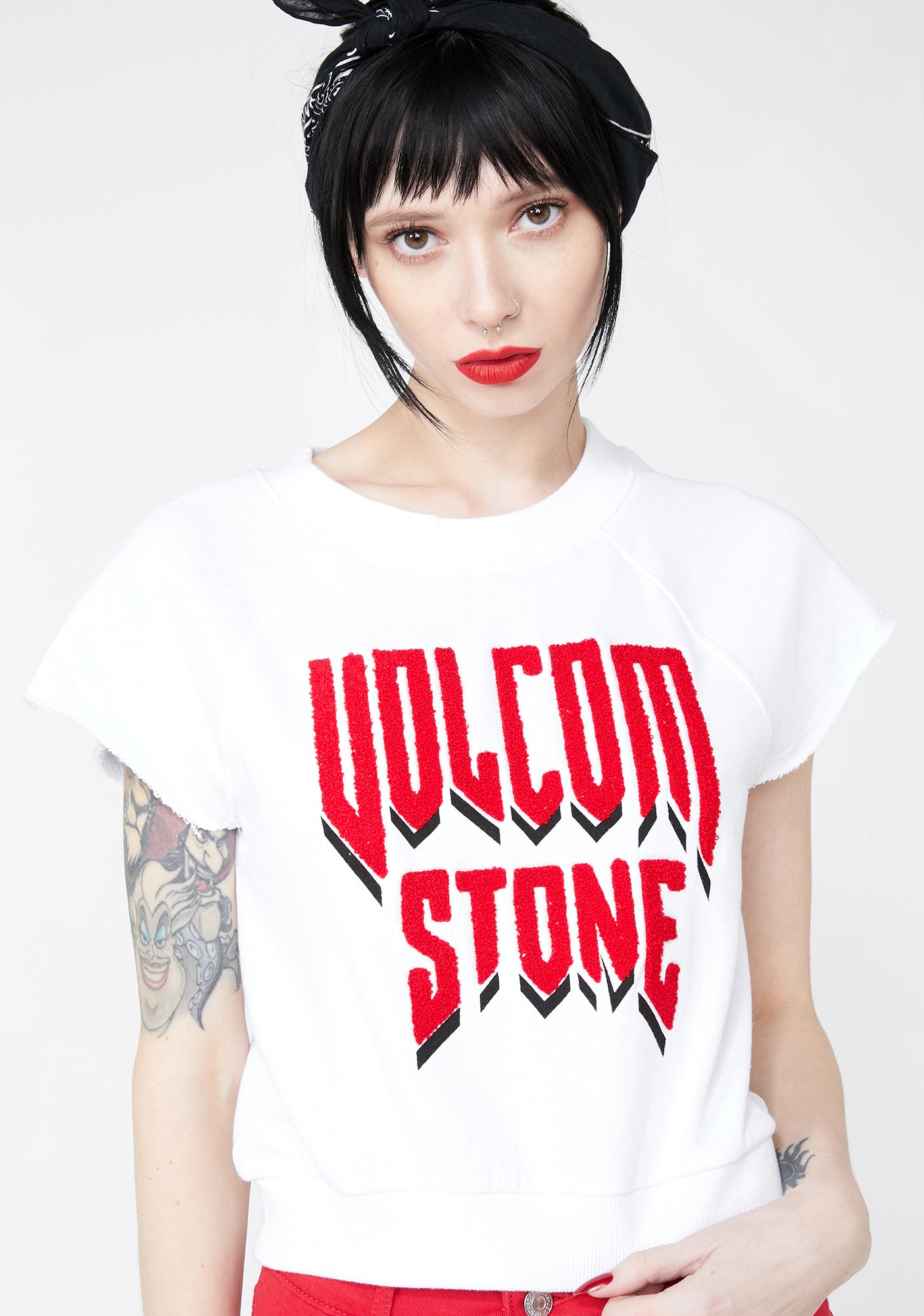 Drama Shift Crew Tee – Dolls Kill
