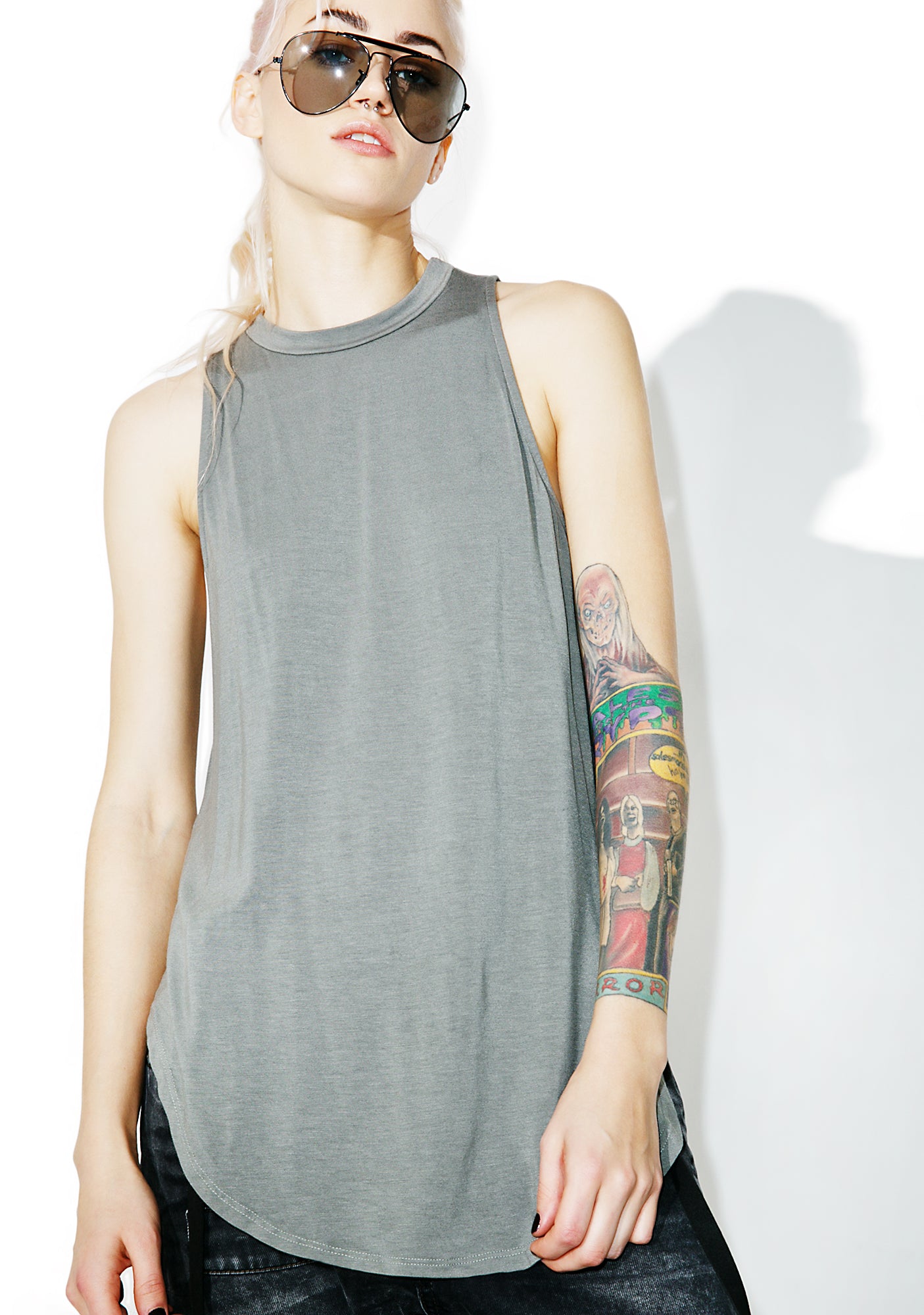 Solid Muscle Tank – Dolls Kill
