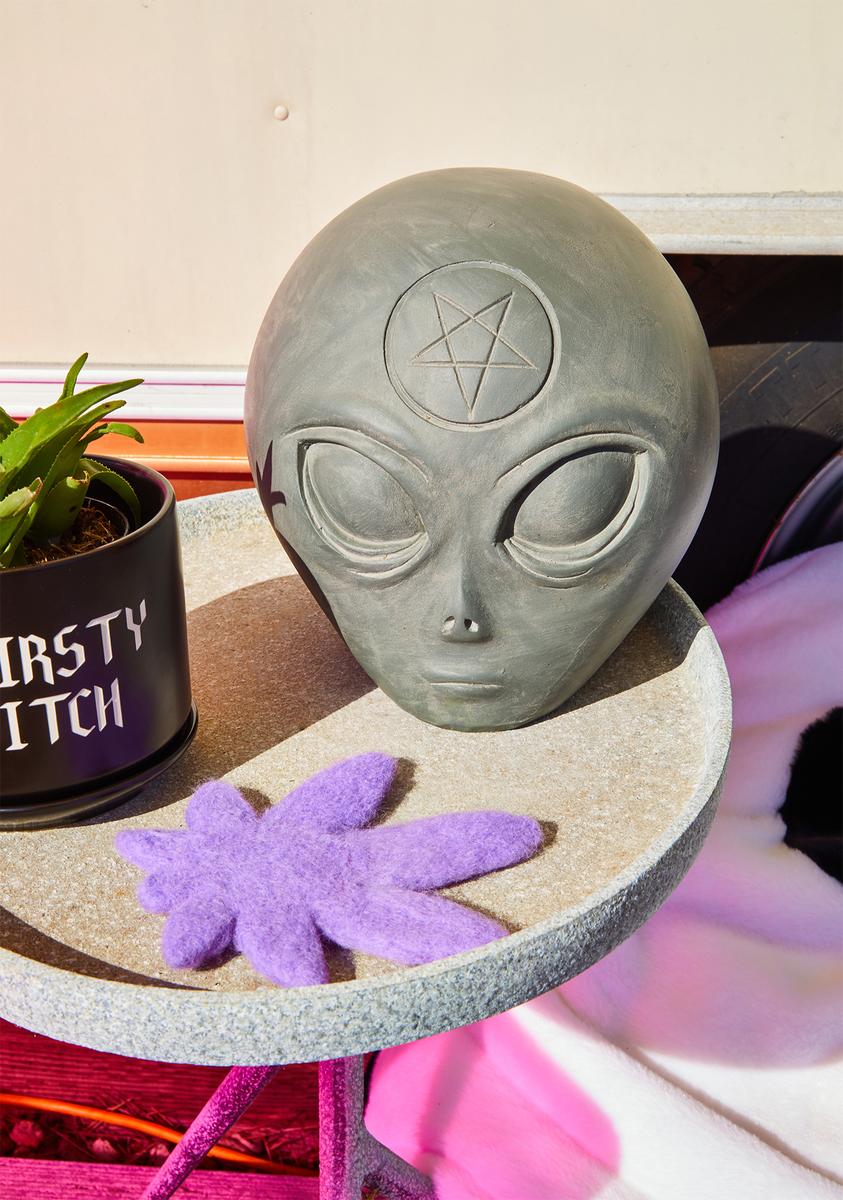 Dolls Home Pentagram Alien Garden Gnome - Stone – Dolls Kill