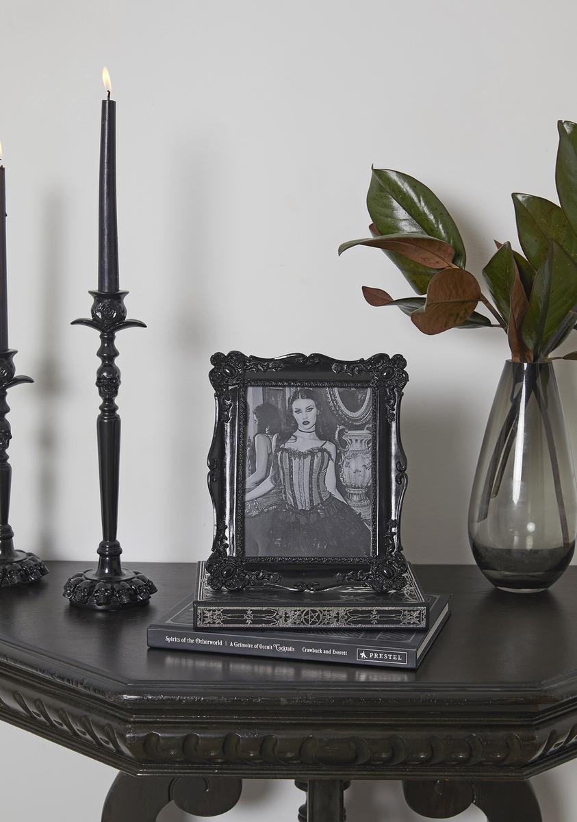 Black Victorian Frame