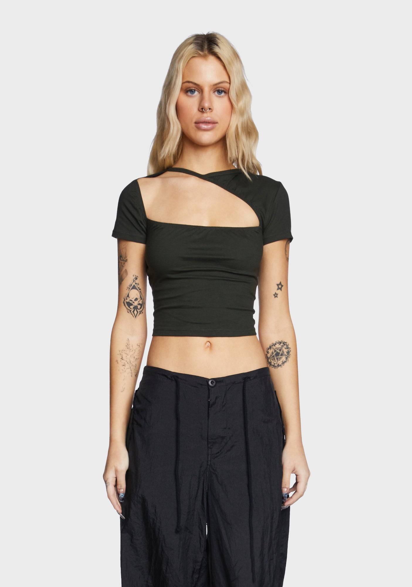Motel Short Sleeve Cut Out Crop Tee - Washed Black – Dolls Kill