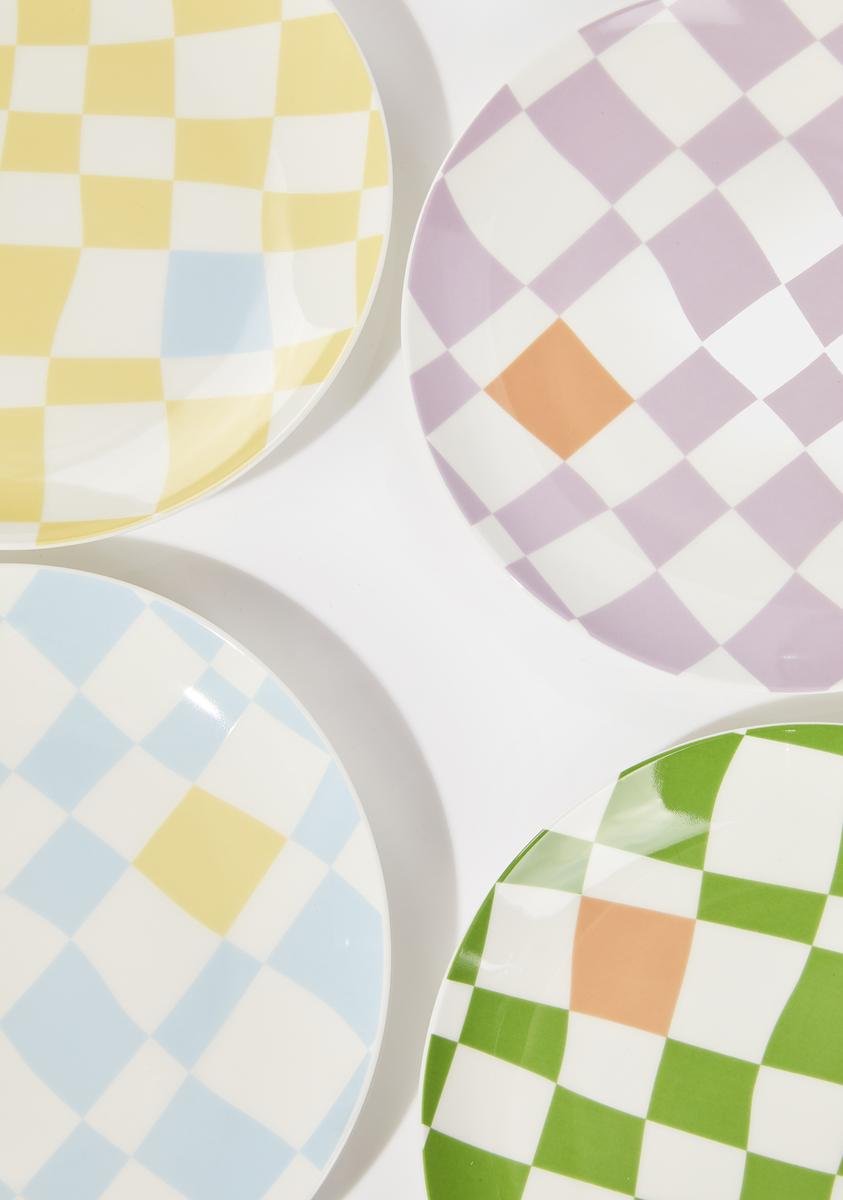 Warped Checkered Dinner Plate Set - Multi – Dolls Kill
