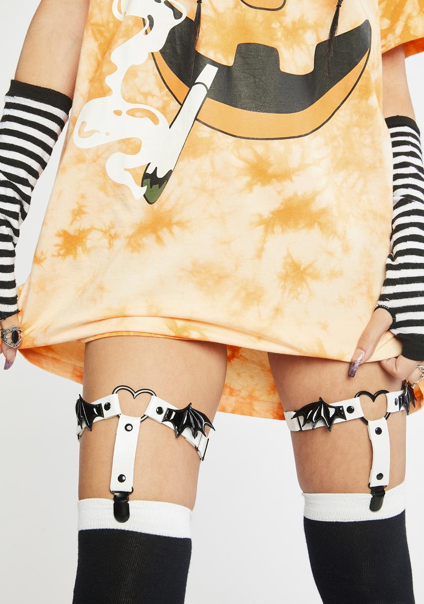 Vegan Leather Bat Wing Heart O-Ring Garter Set - White – Dolls Kill