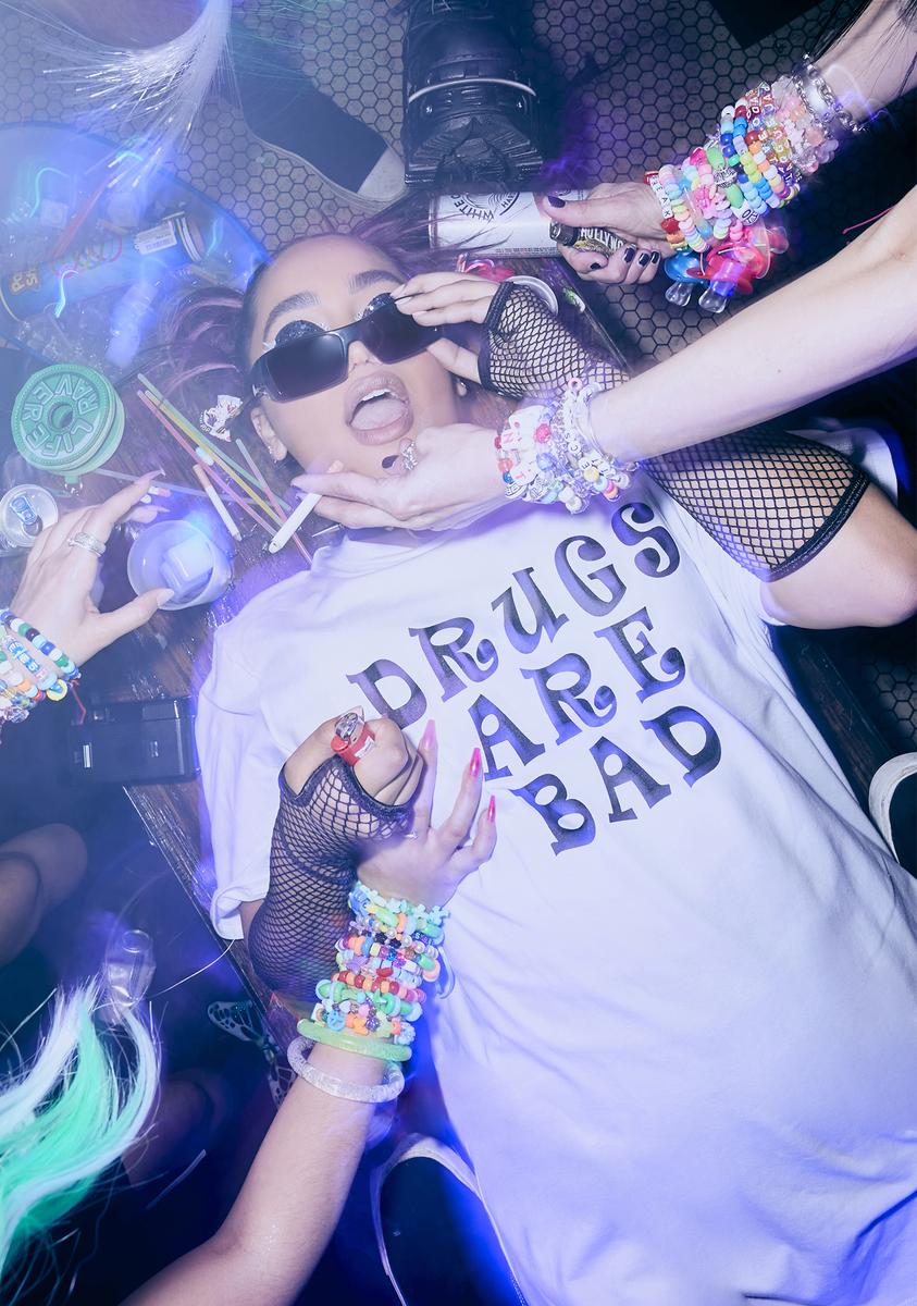 Plus Size Drugs Are Bad Graphic T Shirt Dress - White – Dolls Kill