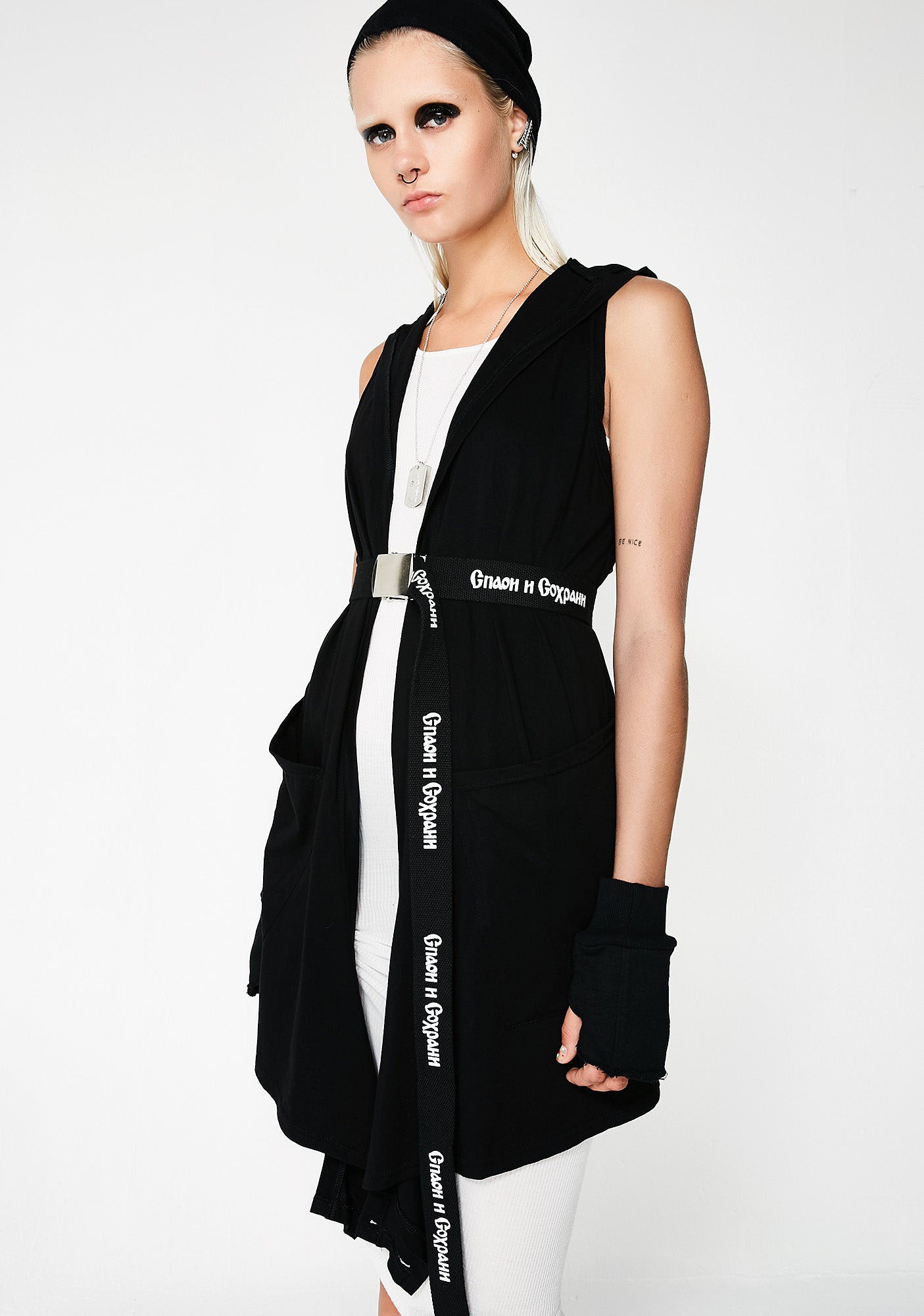 Raphael Hooded Wrap Vest – Dolls Kill