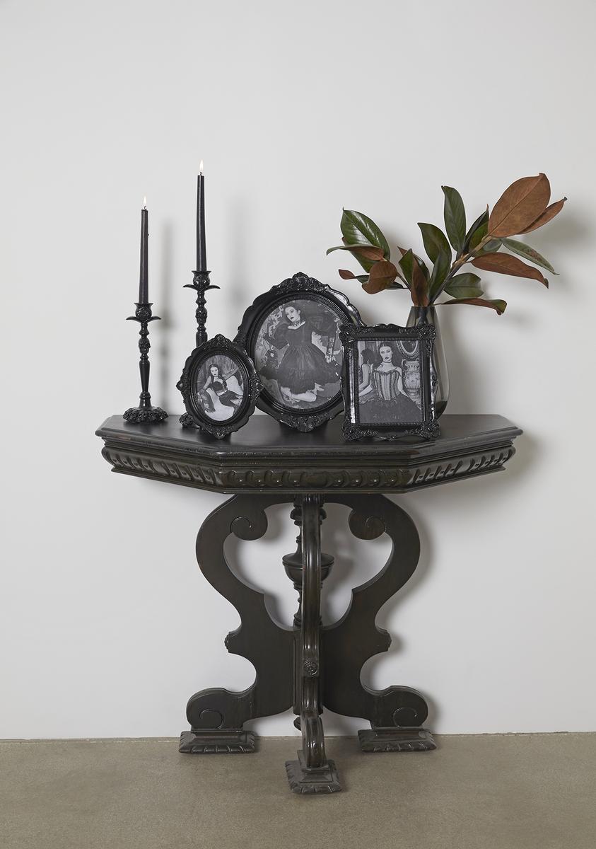 Dolls Home Rose Filigree Victorian Frame - Black – Dolls Kill