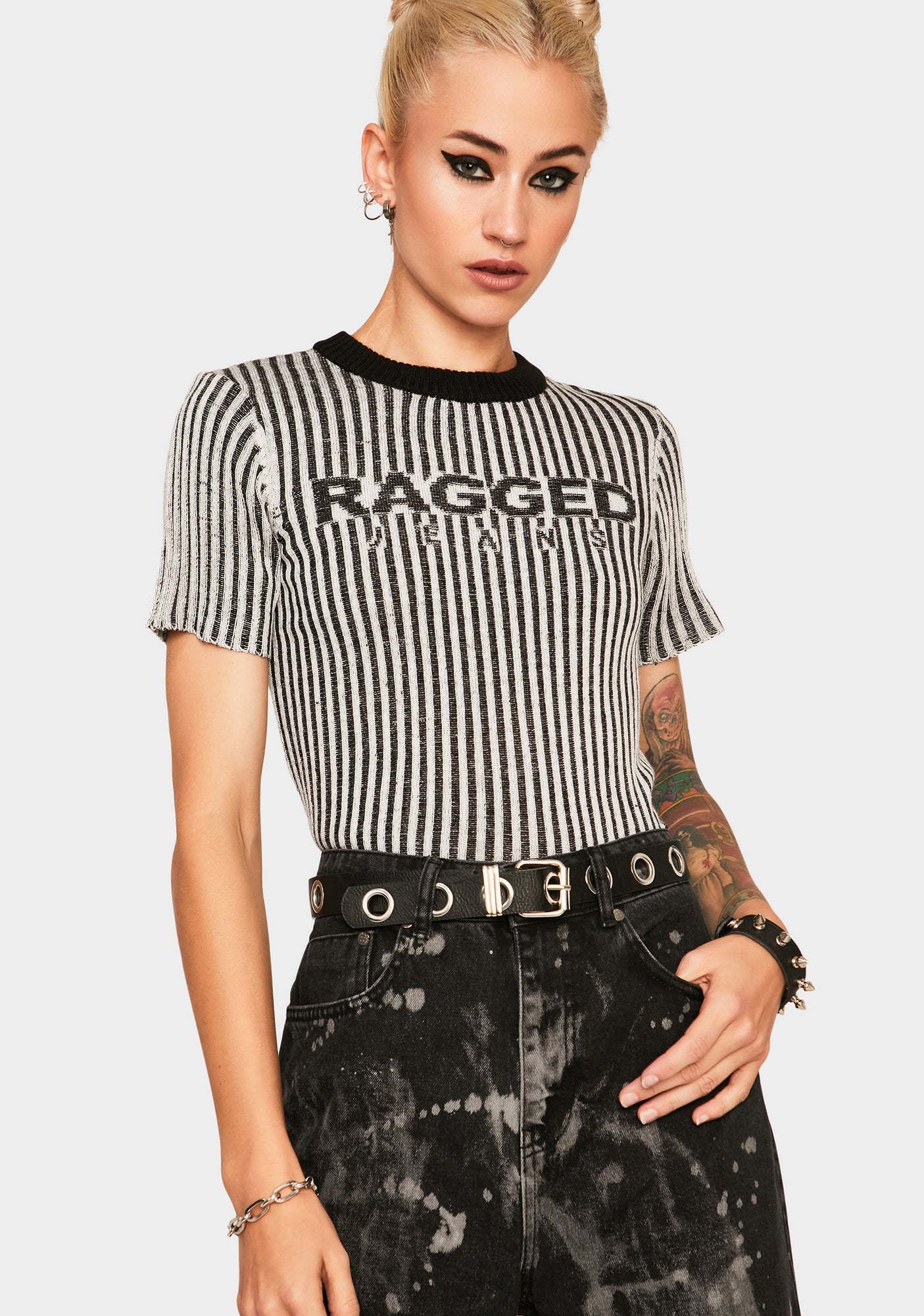 Convert Ringer Tee – Dolls Kill