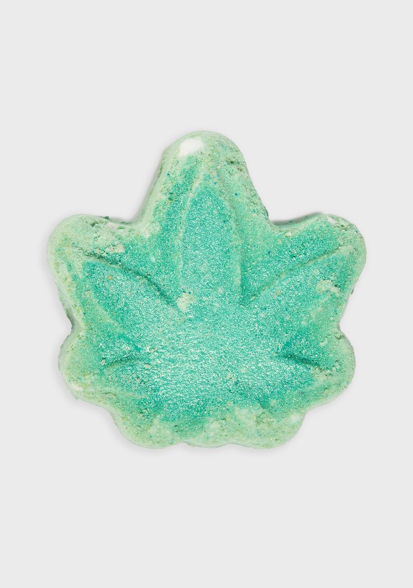 KALEIDOSCOPES Sparkly Leaf Bath Bomb - Green – Dolls Kill