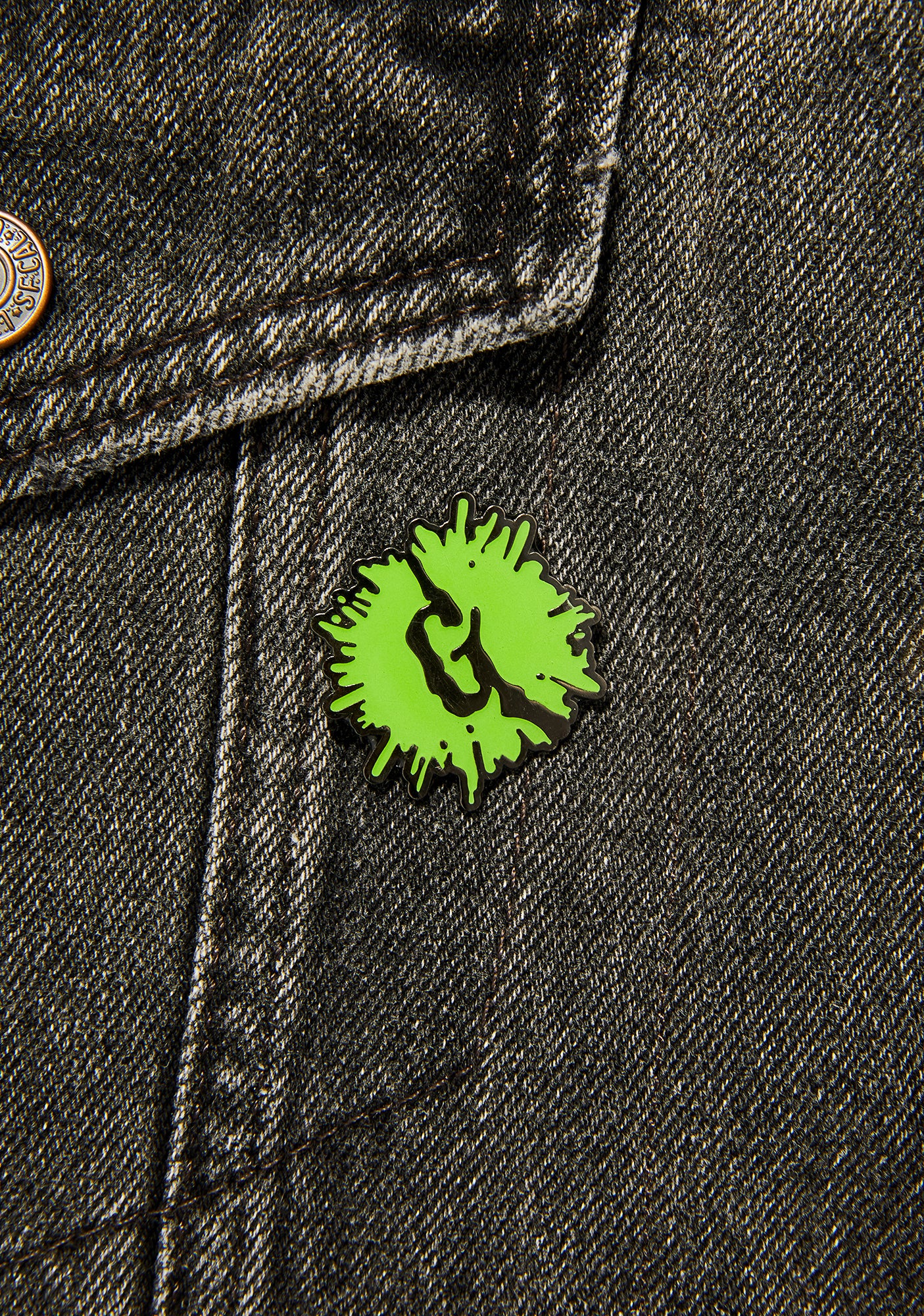 Goosebumps Glow Splat Enamel Pin – Dolls Kill