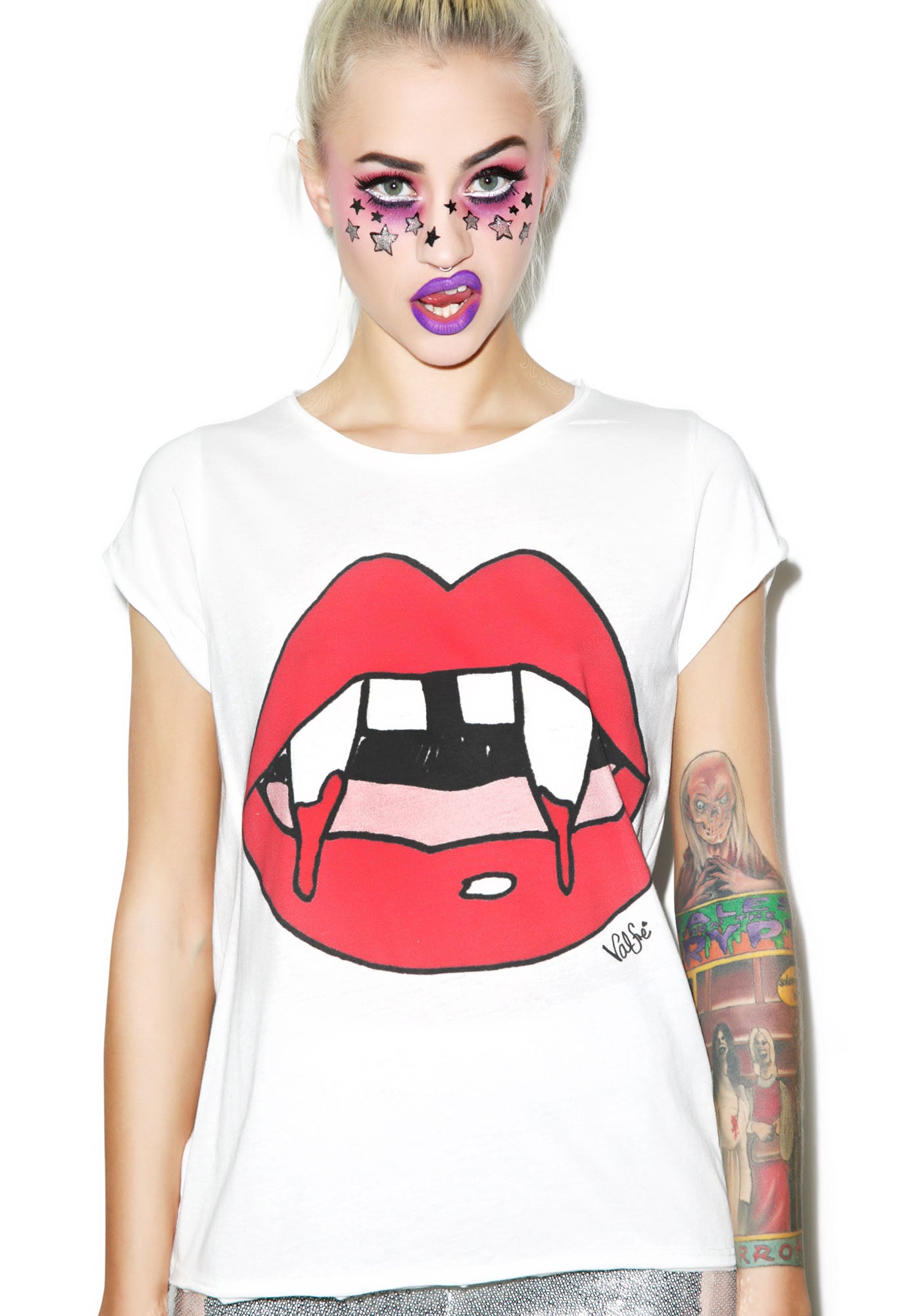 Fangs Crew Tee – Dolls Kill