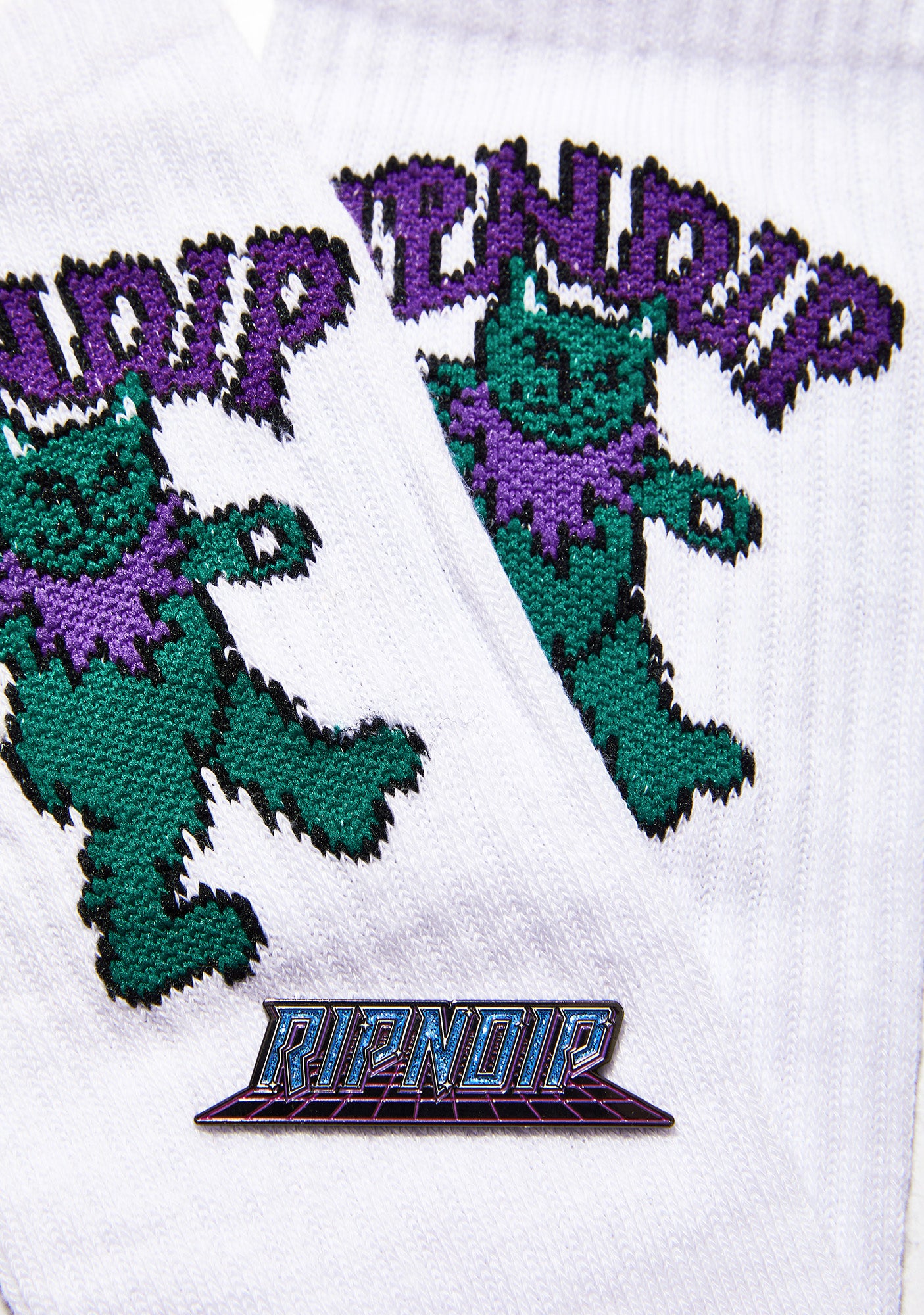 Rave Pin – Dolls Kill