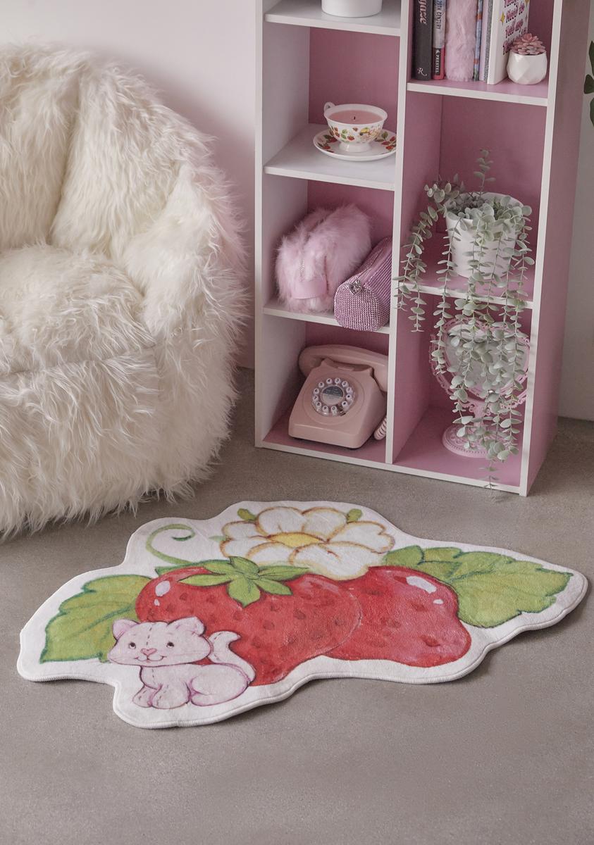 Dolls Kill X Strawberry Shortcake Custard Kitty Velvet Bedroom Rug - Red