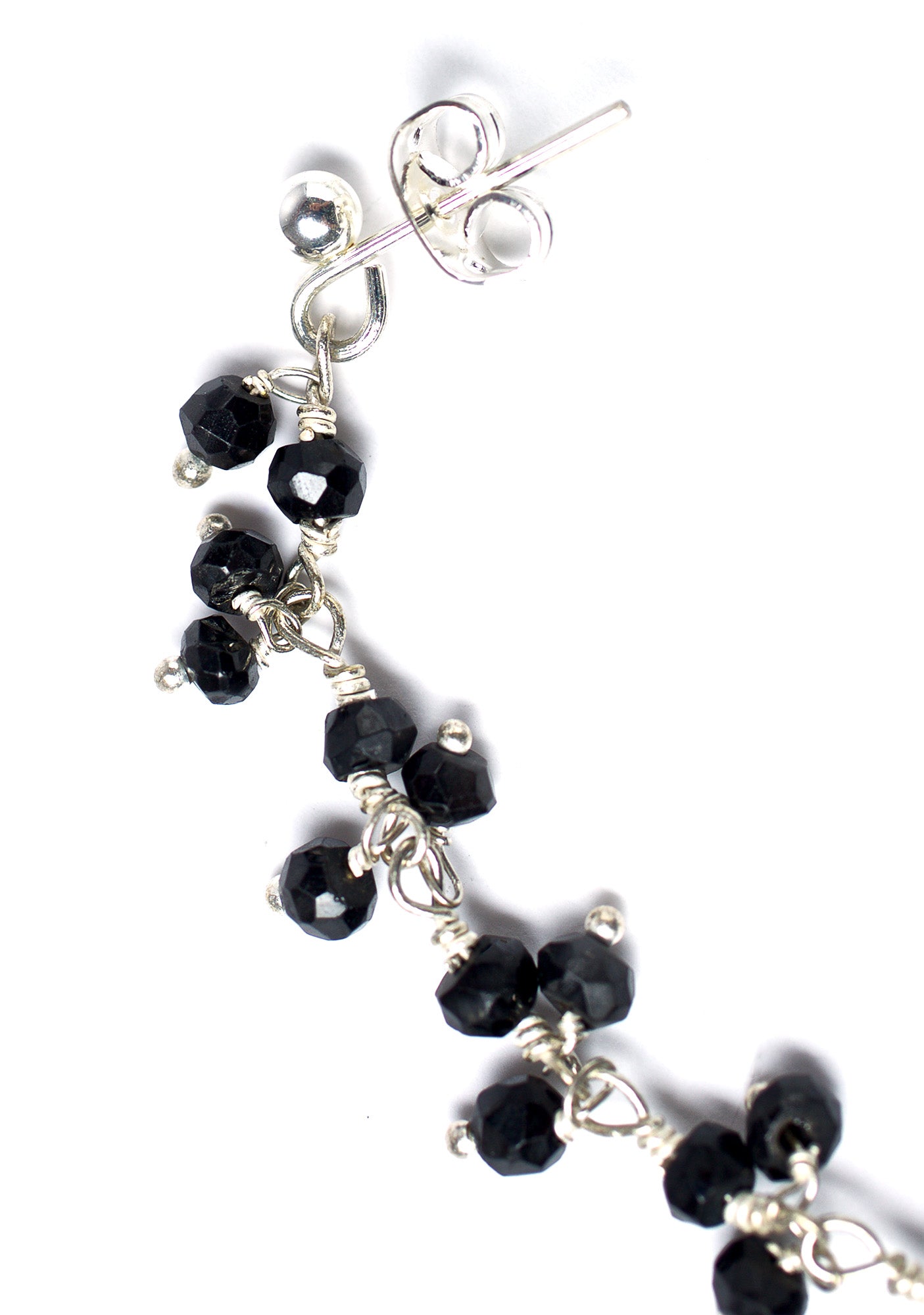 Onyx Nose Chain – Dolls Kill