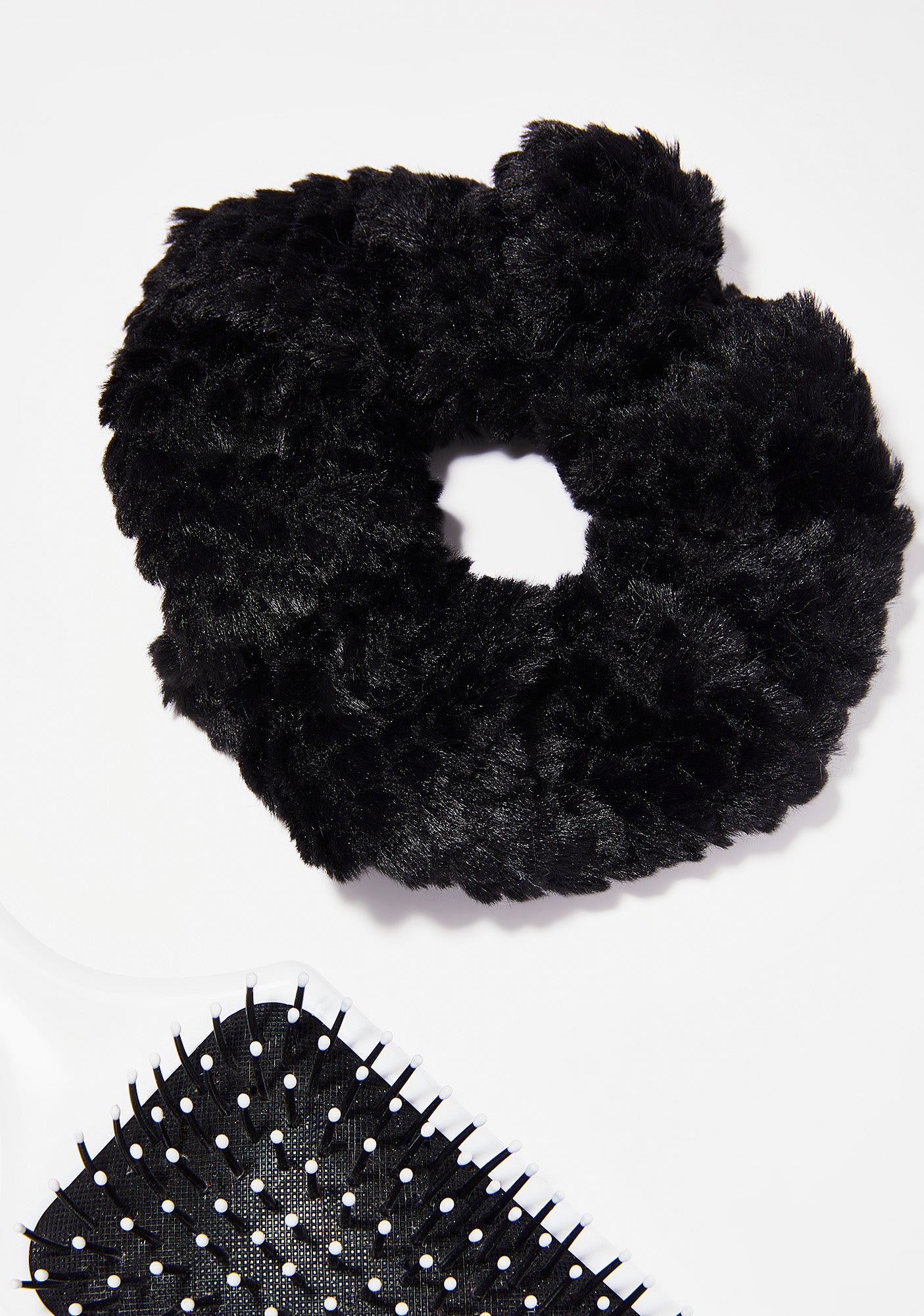 Black Fuzzy Scrunchie – Dolls Kill