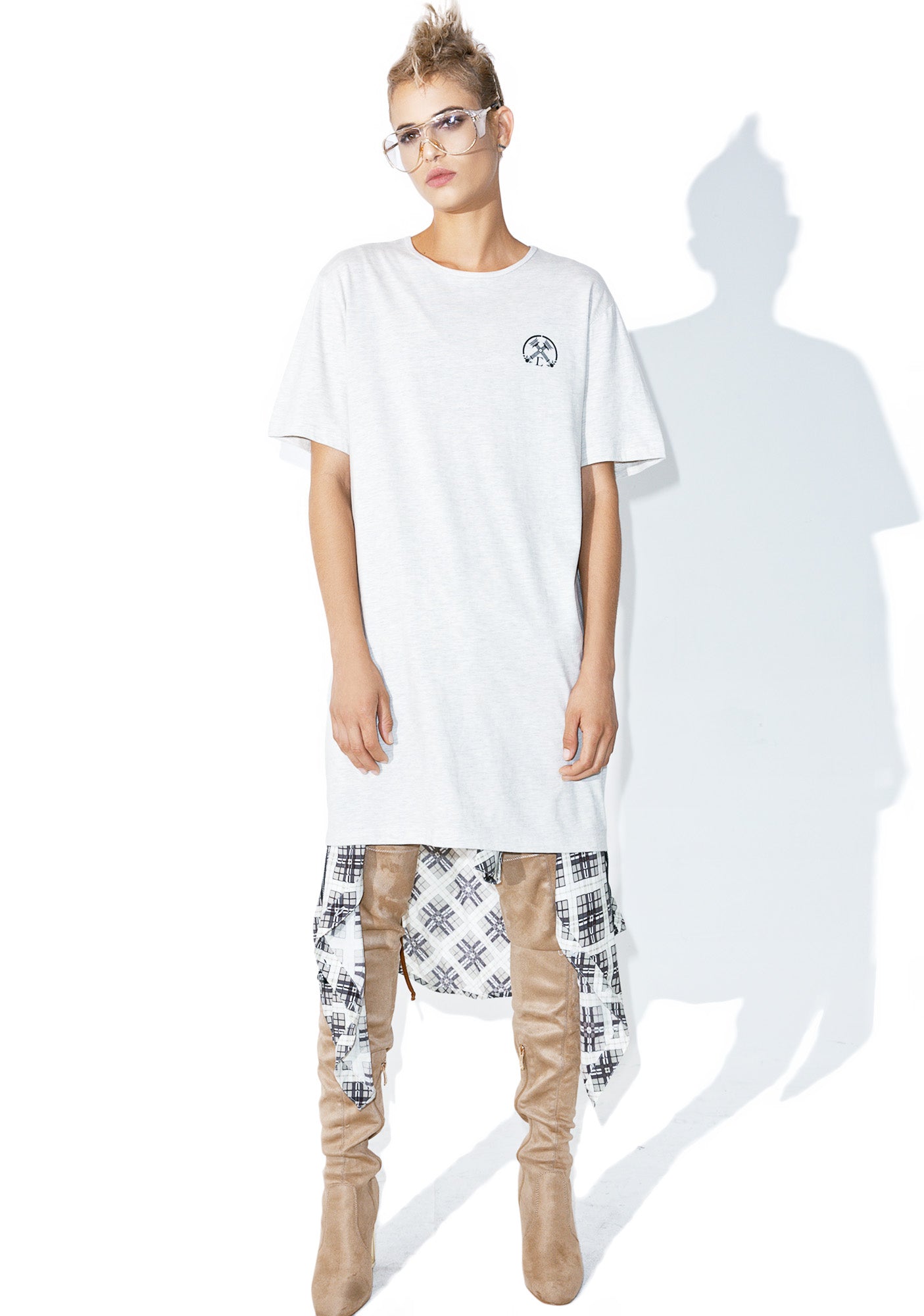 Creme Extended Zip Long Tee – Dolls Kill