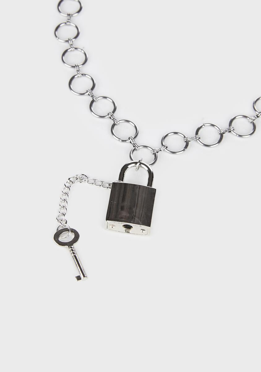 Circle Chain Lock Key Necklace - Silver#N##N# – Dolls Kill