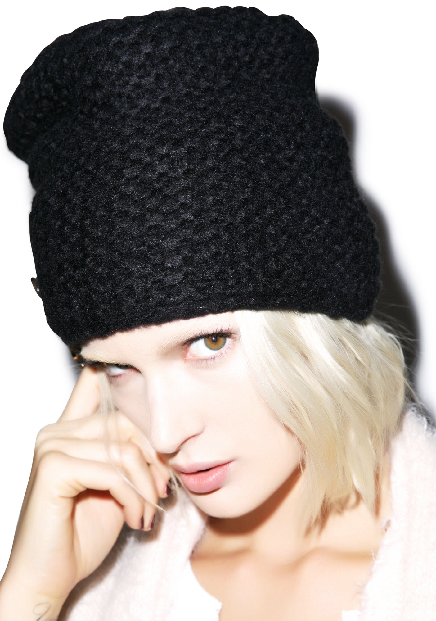 Solid Color Beanie – Dolls Kill