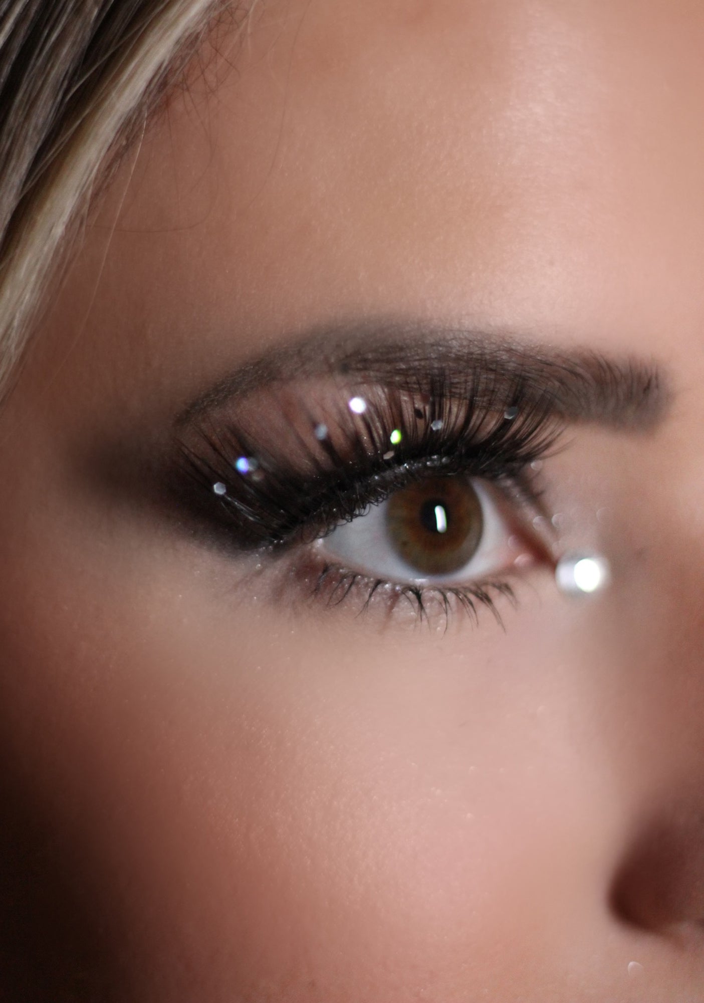 Classic Silver Sparkle Lashes – Dolls Kill