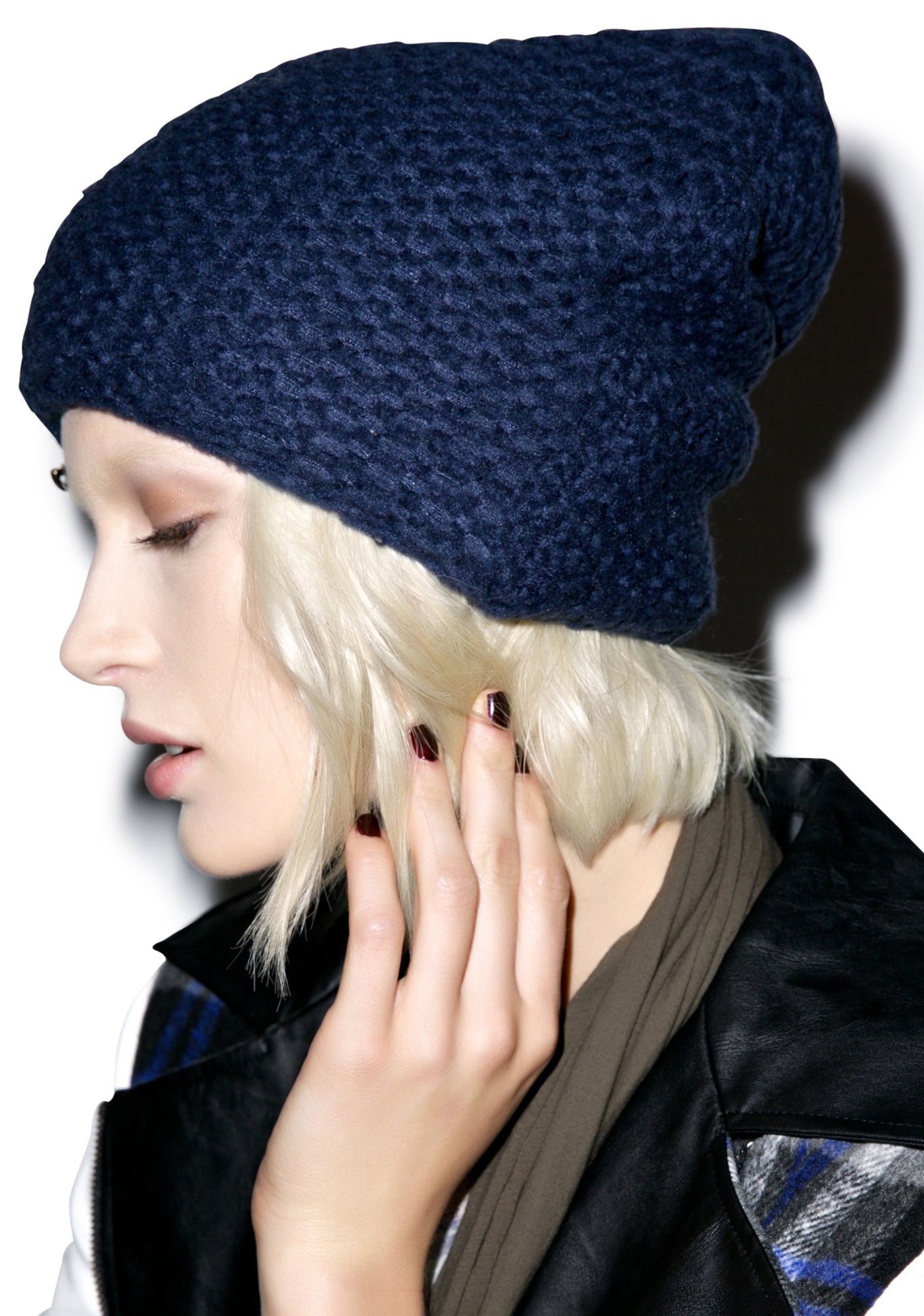 Solid Color Beanie – Dolls Kill