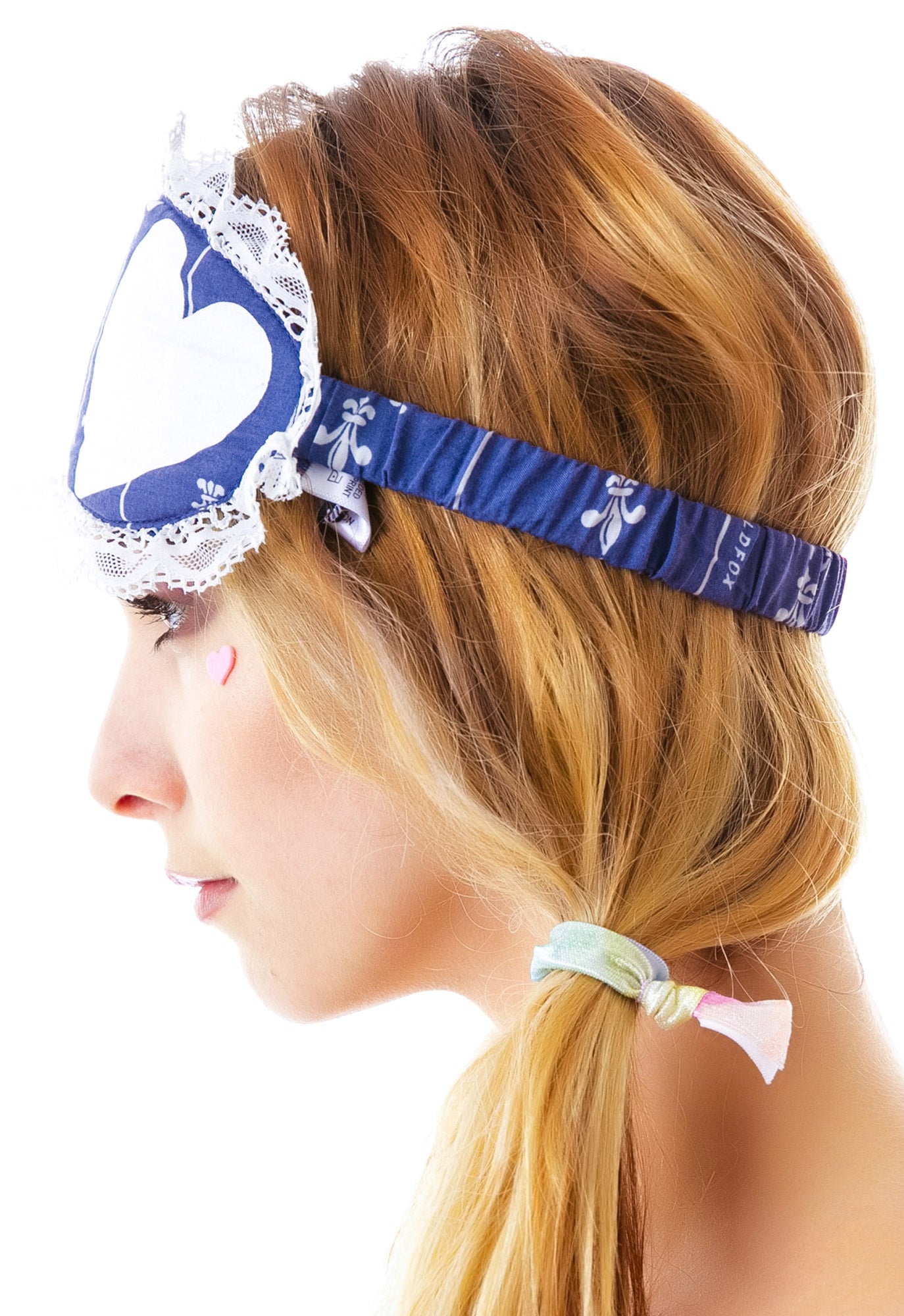 Cheeky Hearts Eye Mask – Dolls Kill