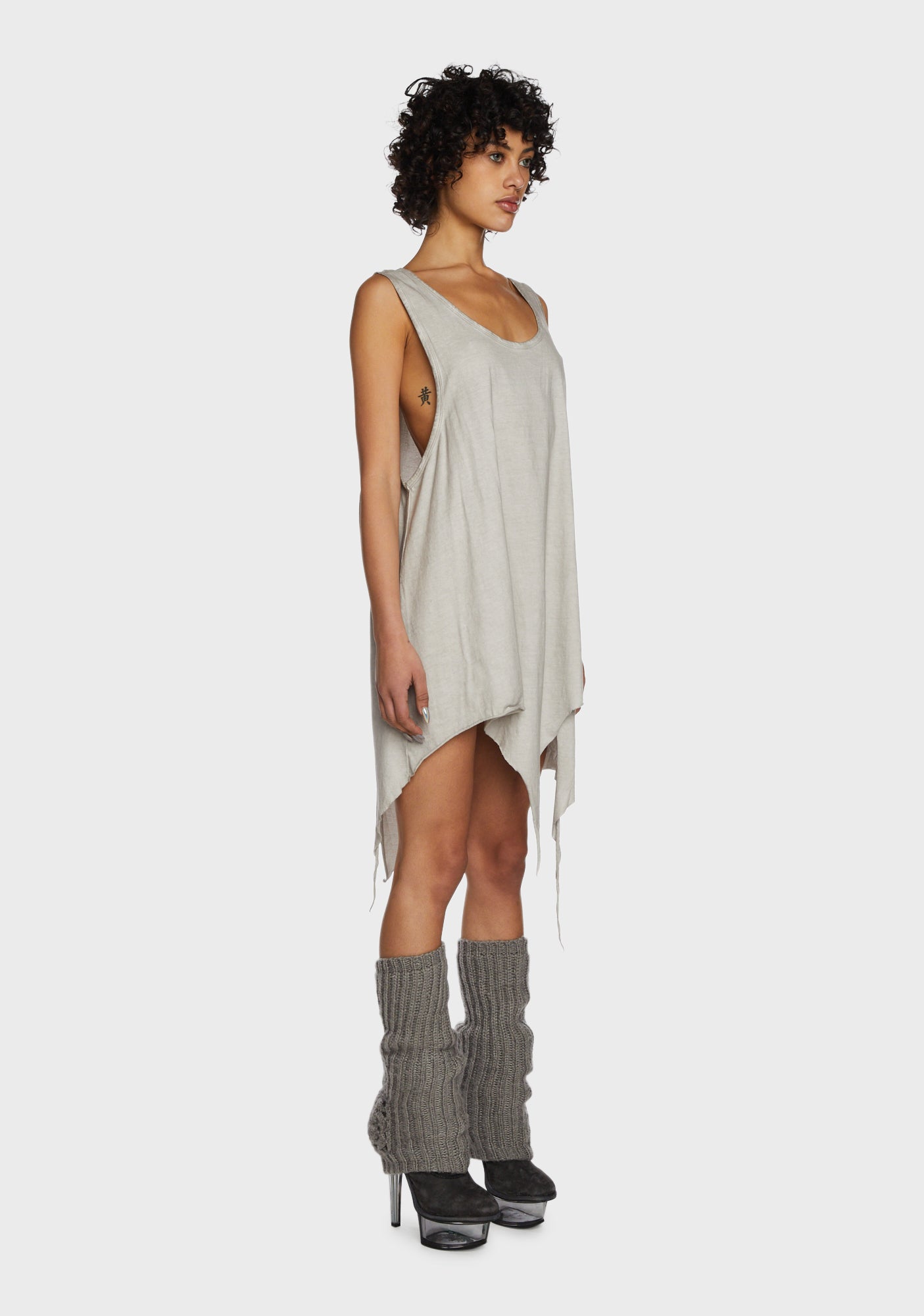Darker Wavs Scoop Neck Oversized Shark Bite Tank Top - Off White ...