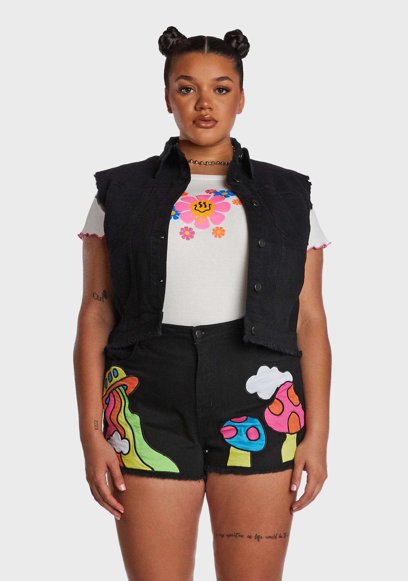 Plus Size Current Mood UFO Mushroom Applique Vest - Black – Dolls Kill