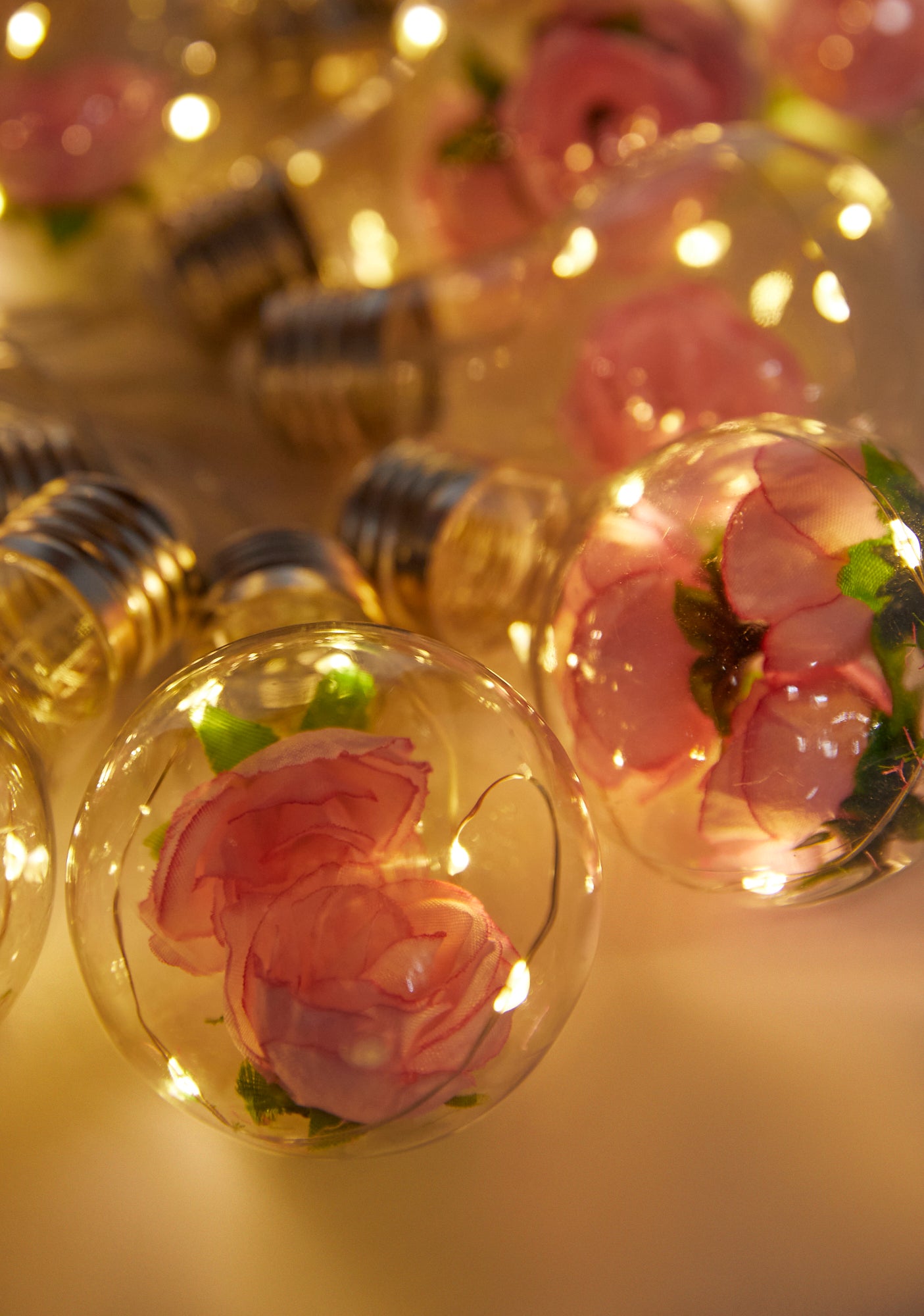 Dolls Home Flower Light Bulb String Lights - Pink – Dolls Kill