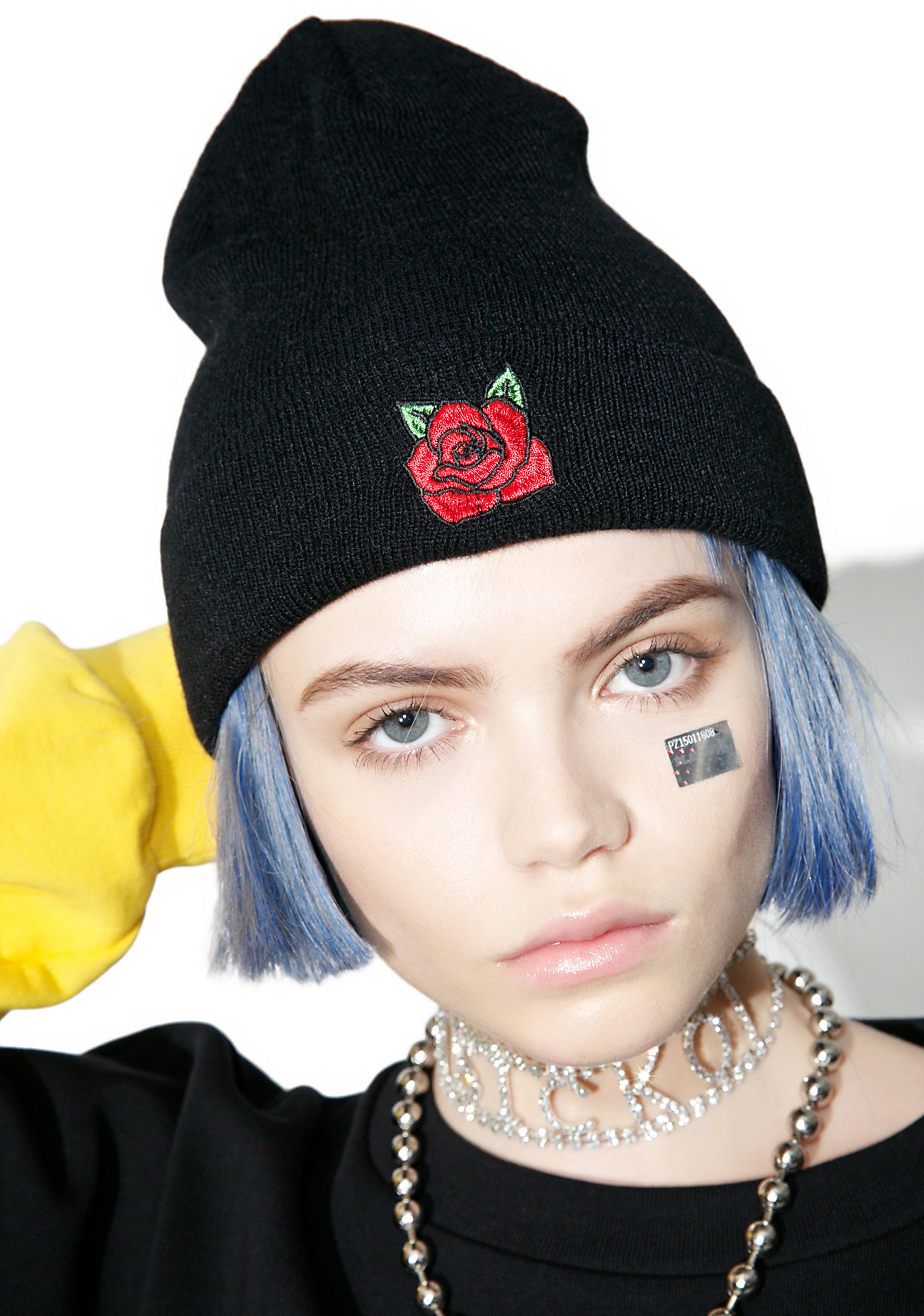 Roses Beanie – Dolls Kill