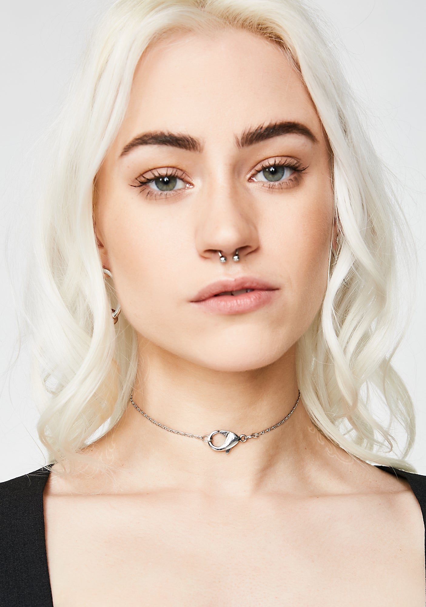 Silver Clasp Choker – Dolls Kill