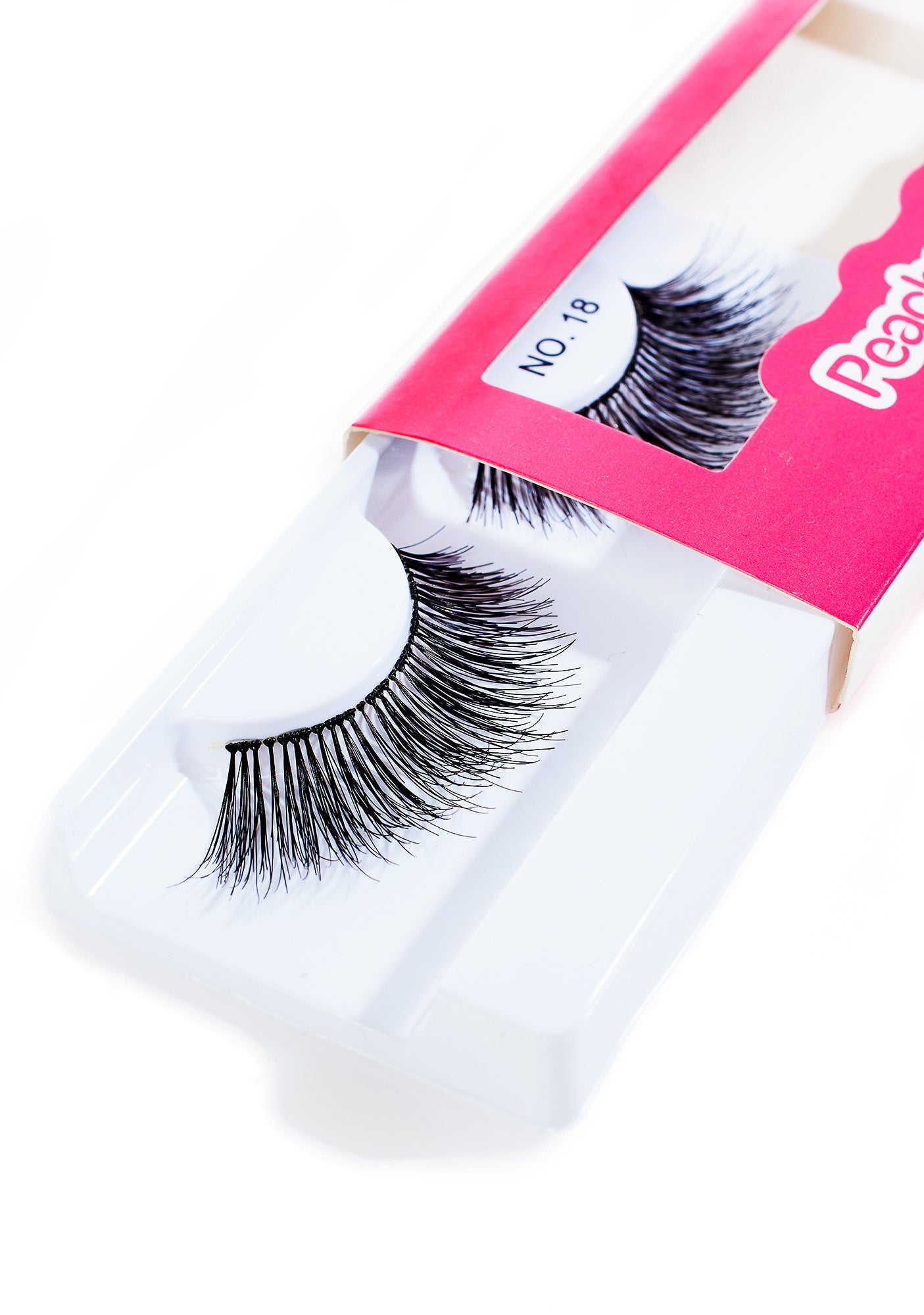 No. 18 False Lashes – Dolls Kill